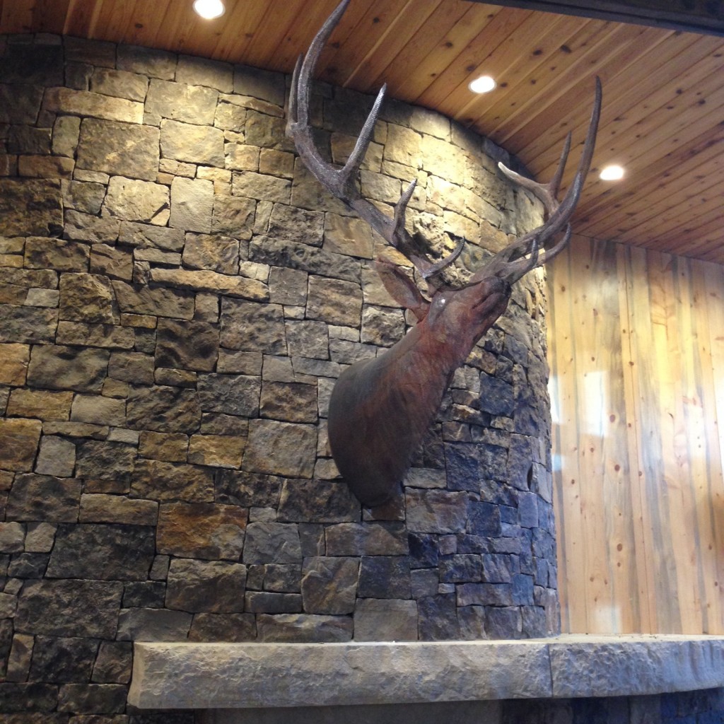 Ben Roth Elk Sculpture mounted | Westermans Blog