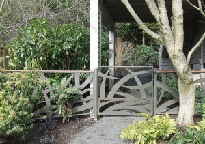 Grass pattern gates by Jill Toebrson | Westermans Blog